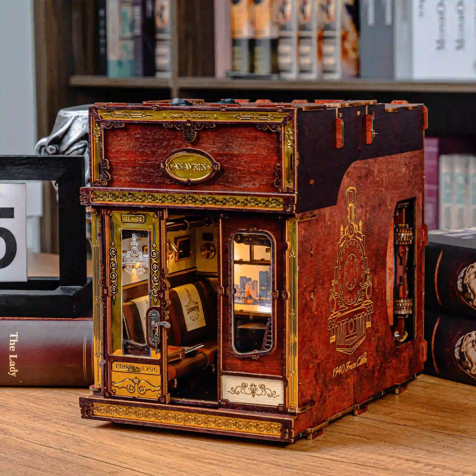 1940s Train Cabin (Motion Scene) - Book Nook – ArtFero