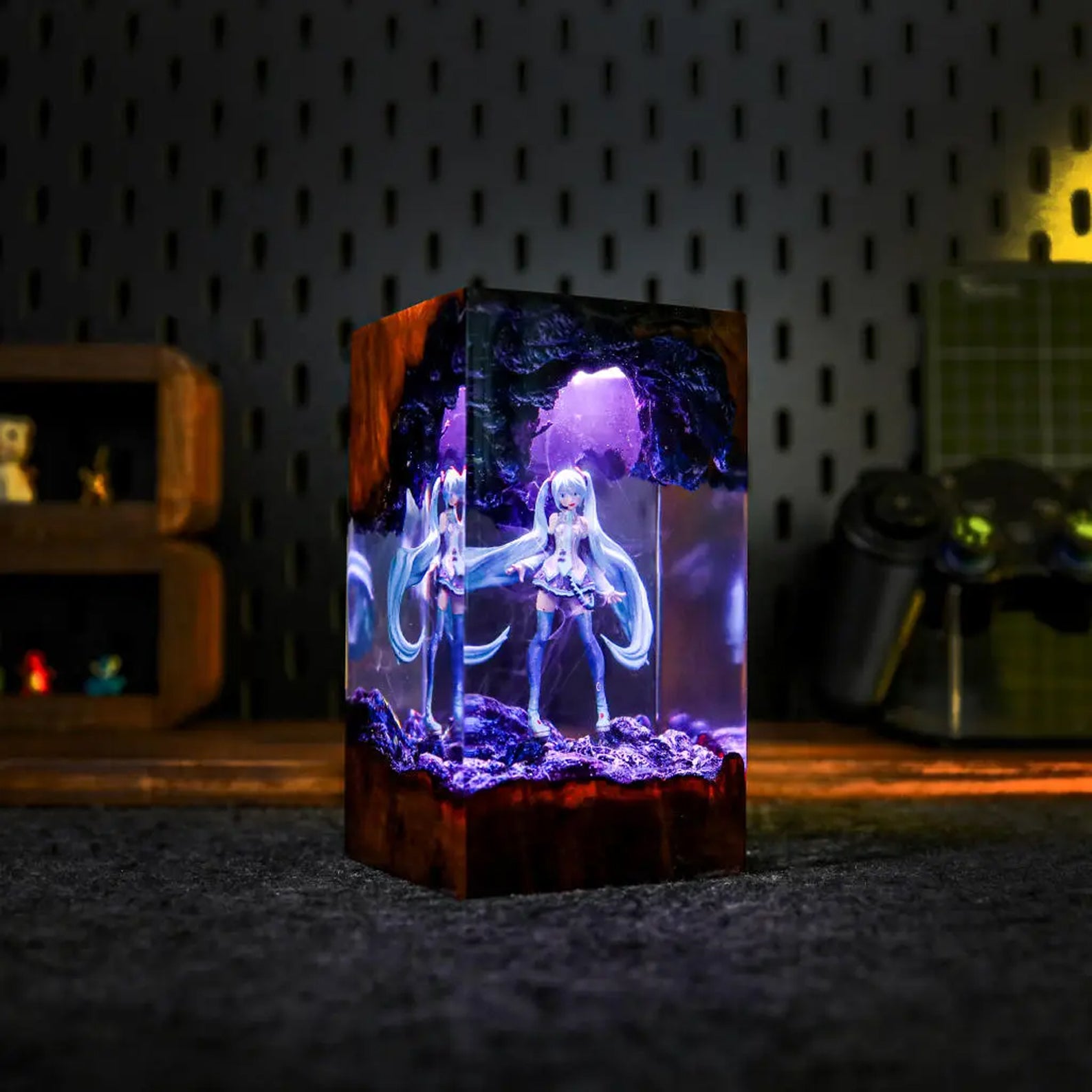 Hatsune Miku Epoxy Resin Lamp, Night Light – ArtFero